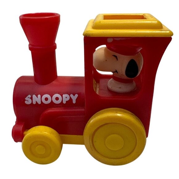 Aviva Toy Co. | Toys | Vintage 958 Snoopy Red Yellow Plastic Train Toy ...